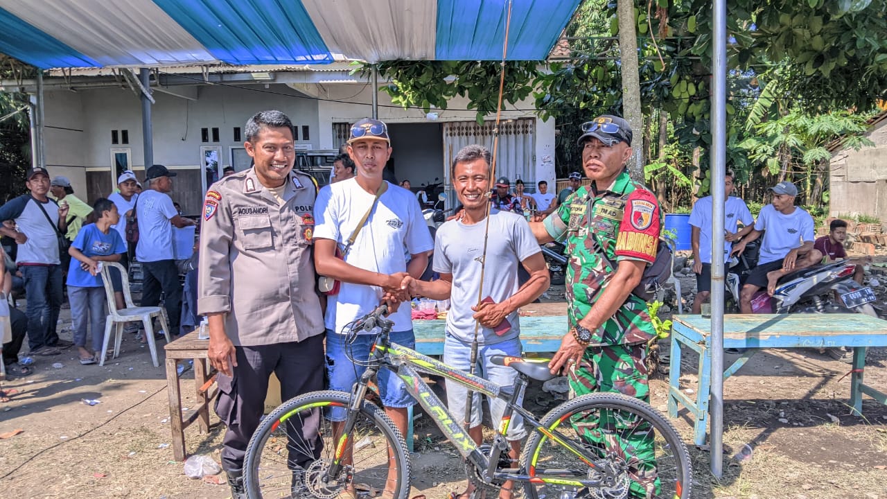 Lomba Mancing Ceria di Desa Kasiyan...